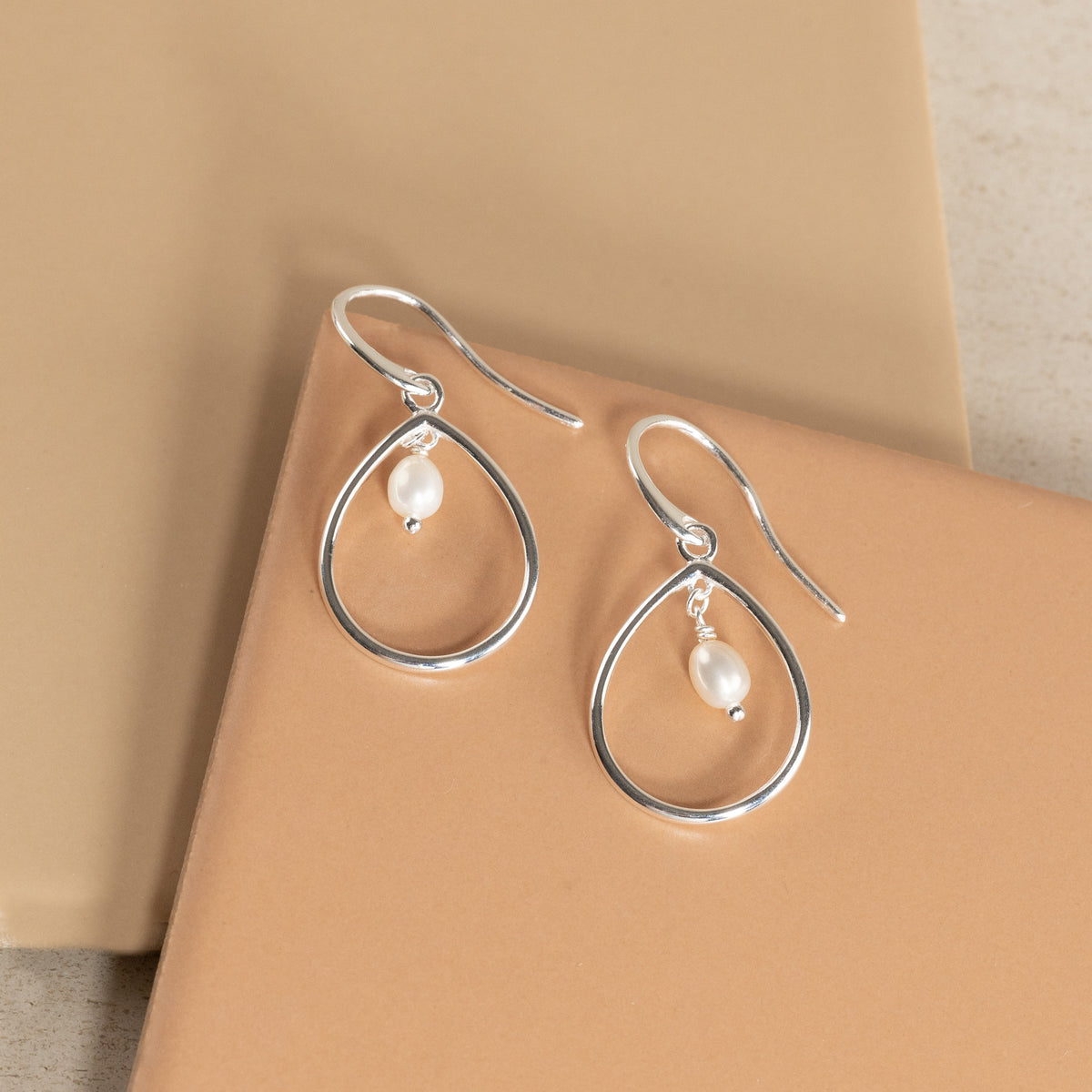 ALEXANDRA PEARL SILVER EARRING - Sisi Copenhagen