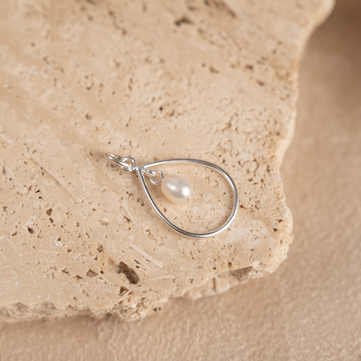 ALEXANDRA PEARL SILVER PENDANT - Sisi Copenhagen