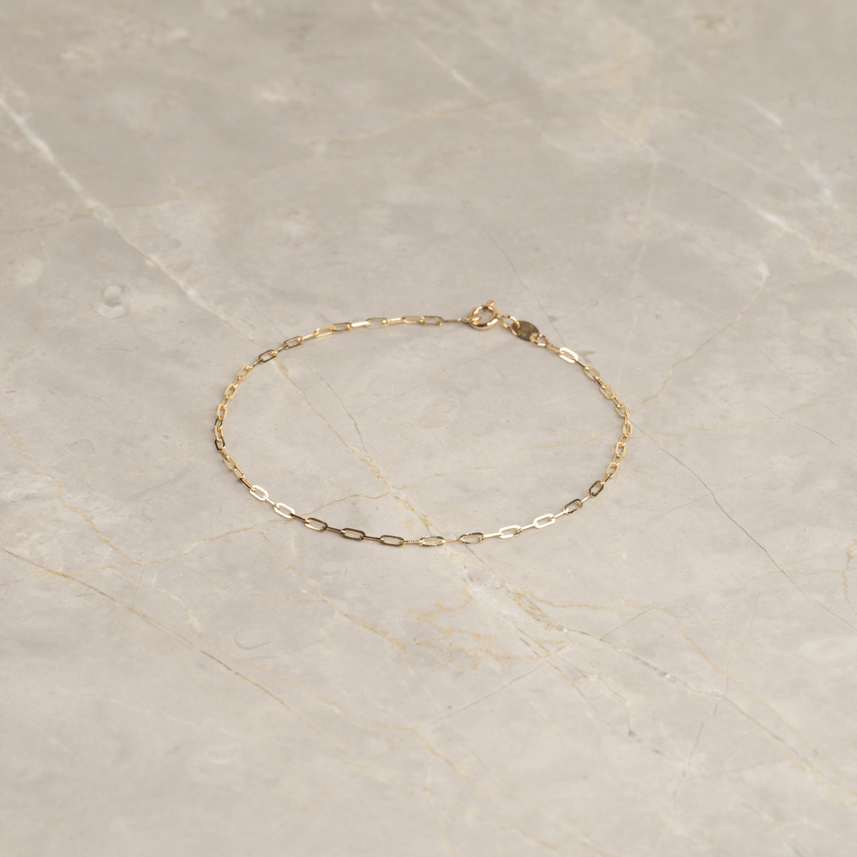 ALMA MEDIUM SOLID GOLD BRACELET - Sisi Copenhagen