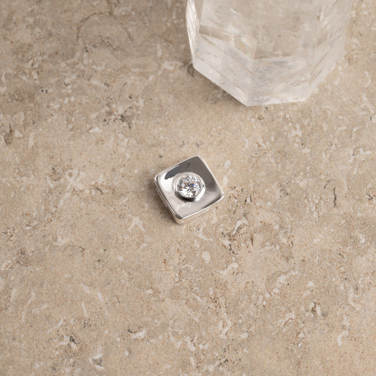 MAE CRYSTAL SILVER PENDANT | Fri fragt ved 249,- – Sisi Copenhagen