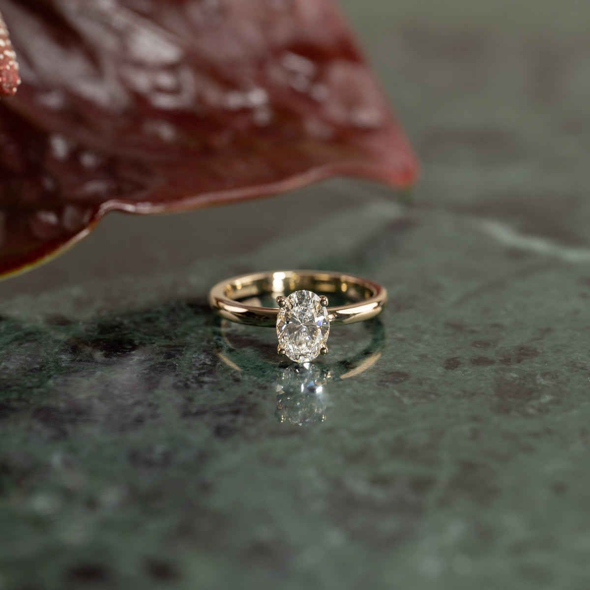 SOLITAIRE OVAL-CUT DIAMOND RING - 1.0ct - YG | Fri fragt ved 249 ...